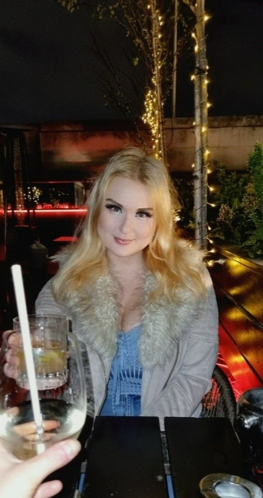 Hannah Winter – Medium