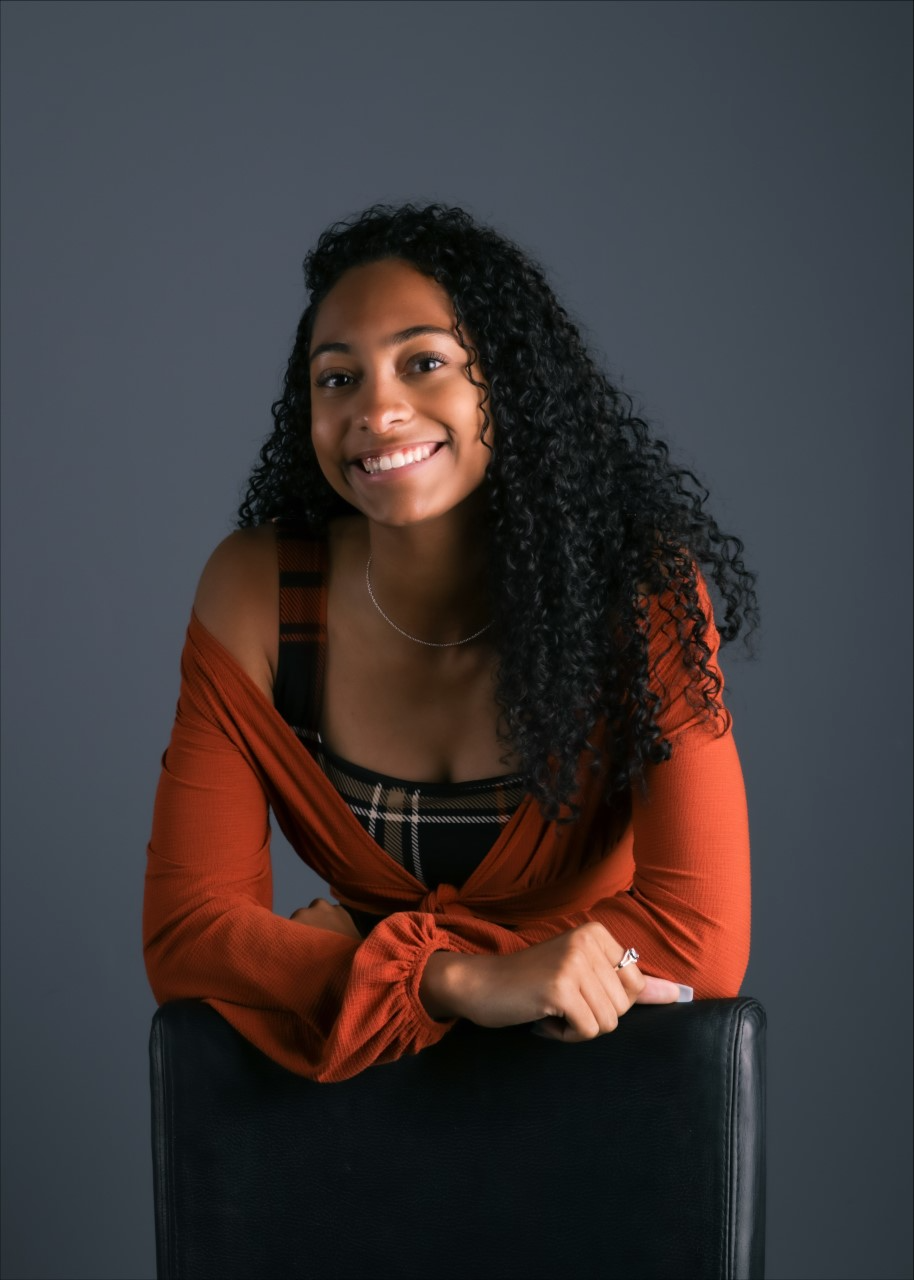 LaDania Dean – Medium