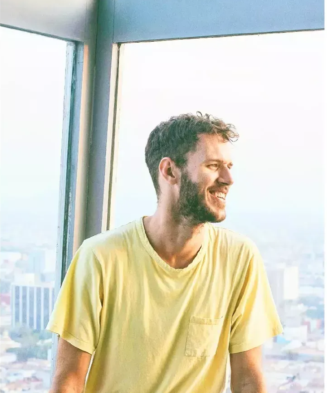 Marc Molins – Medium