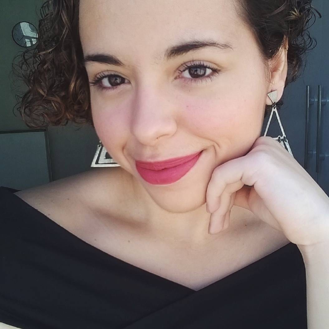 Ana Letícia Loubak – Medium
