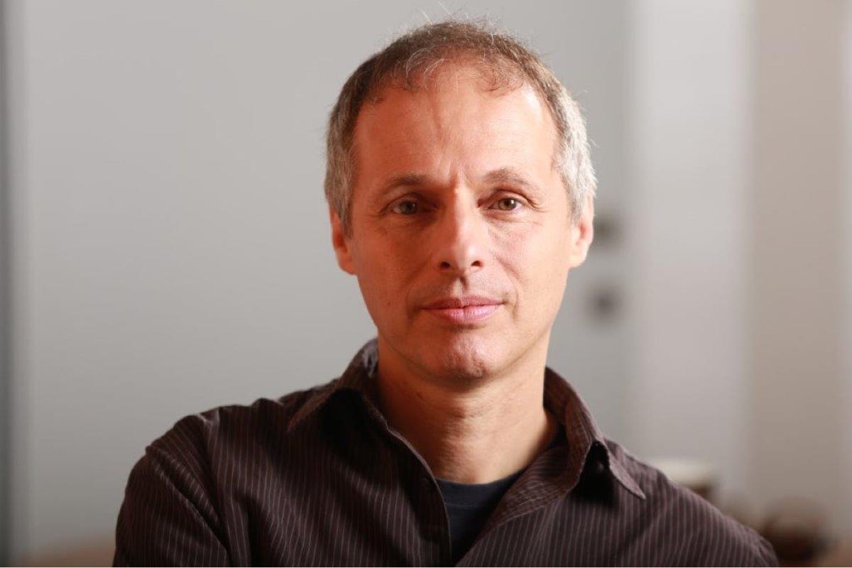 Amnon Levav – Medium