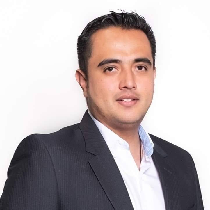 Alejandro Facio – Medium