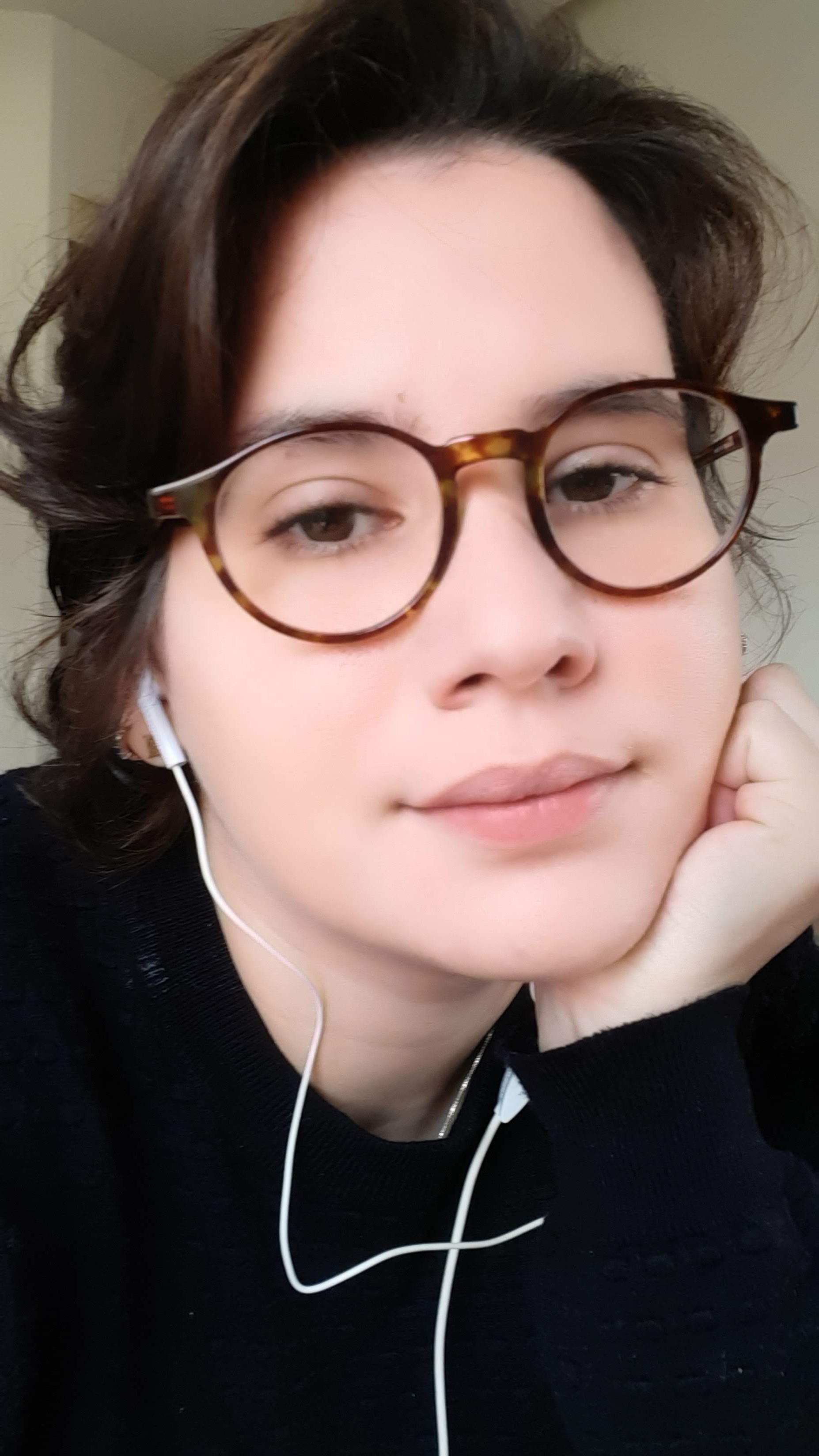 Lívia Pinheiro – Medium