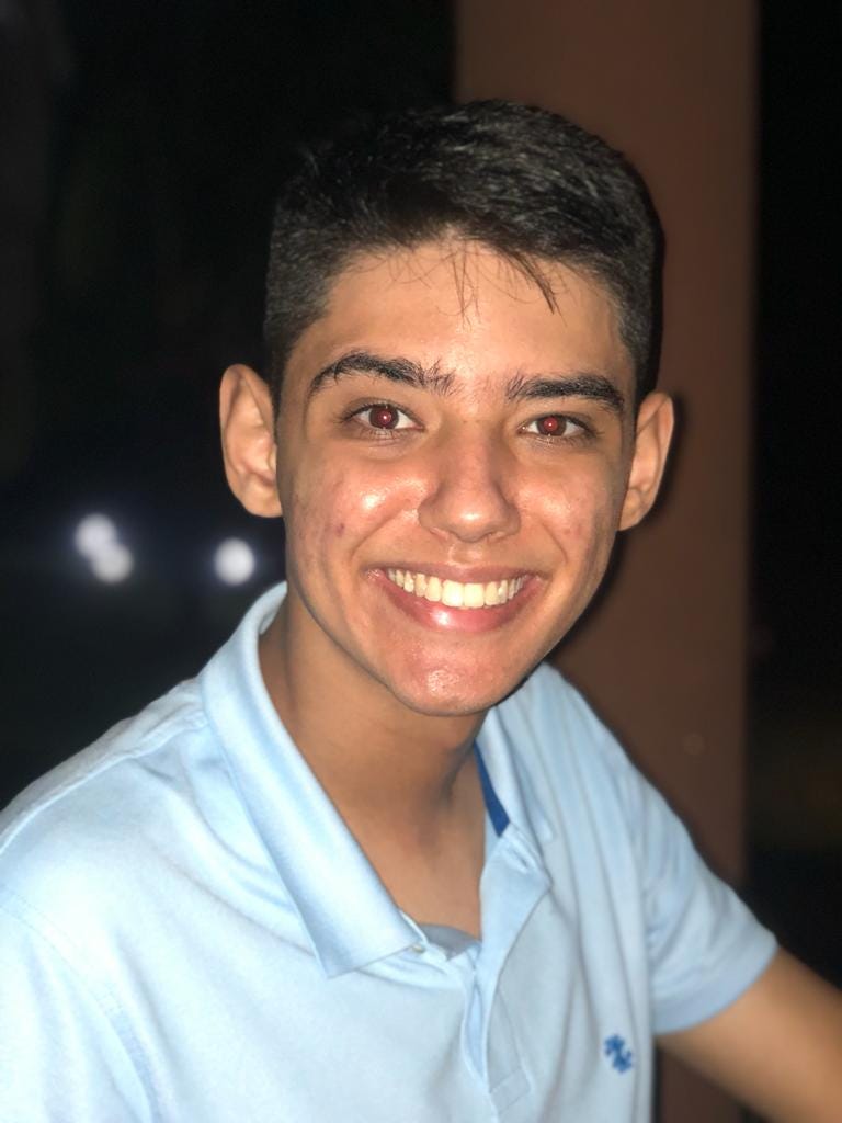 Filipe Vangelatos – Medium
