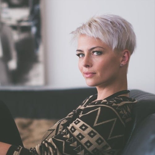 Mia Benett – Medium