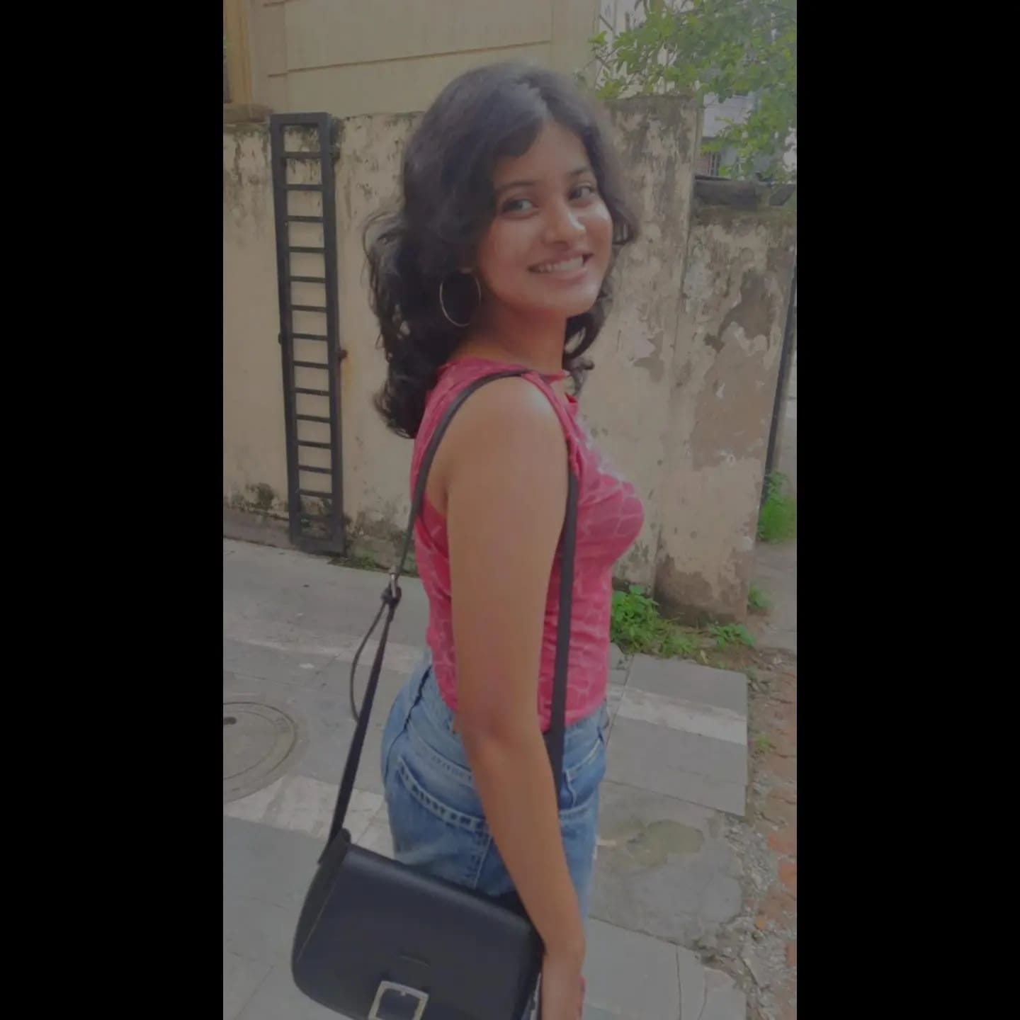 Shovini Guha – Medium