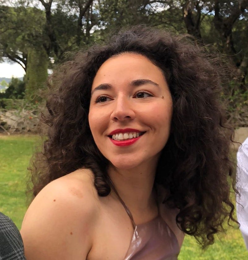 Laia Shamirian – Medium