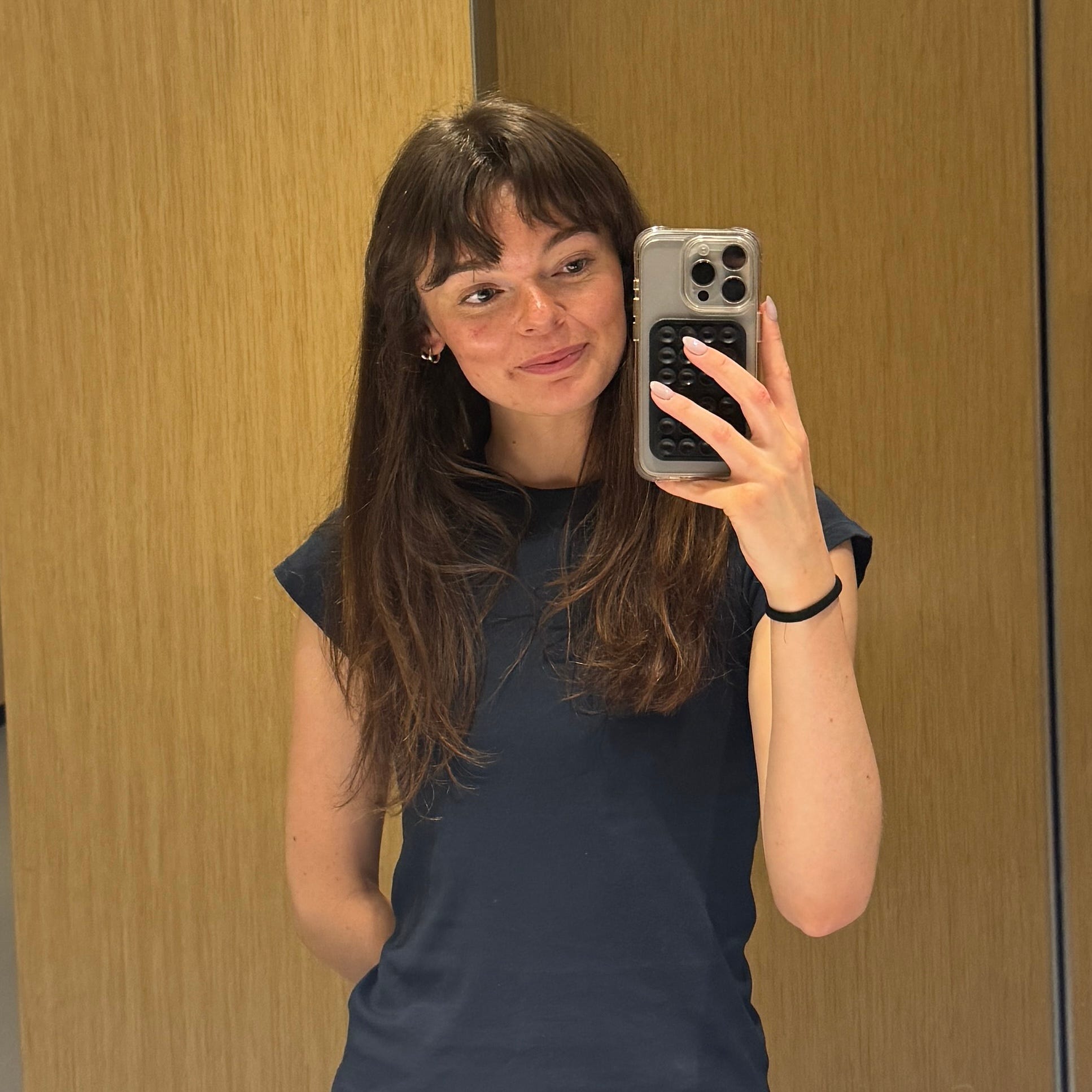 Anna Glass – Medium