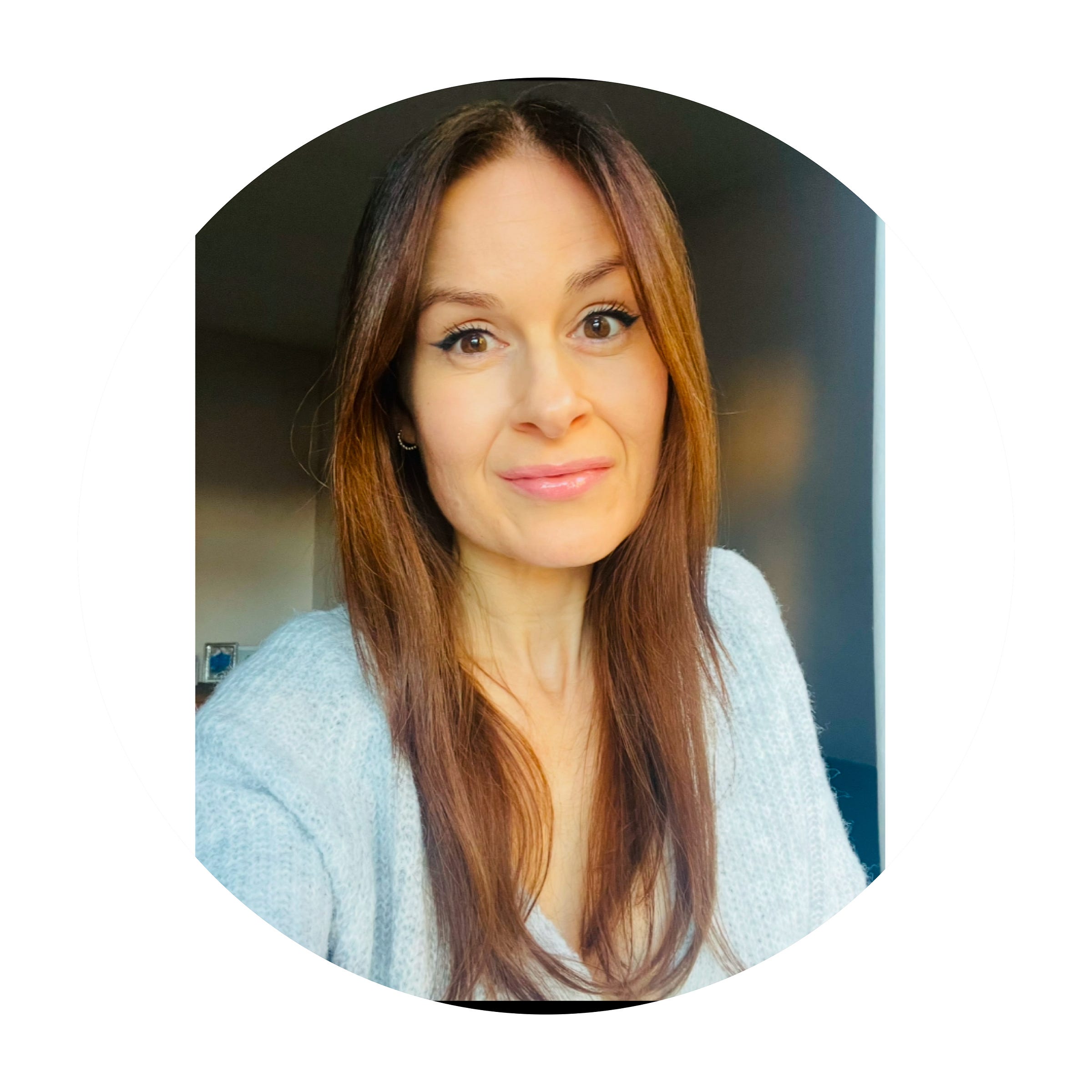 Julie Howland – Medium