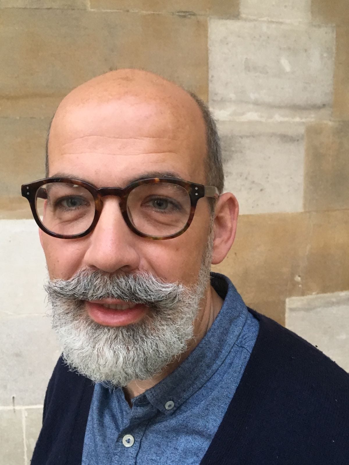 Giles Wilson – Medium