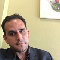 Kevin Deutsch – Medium