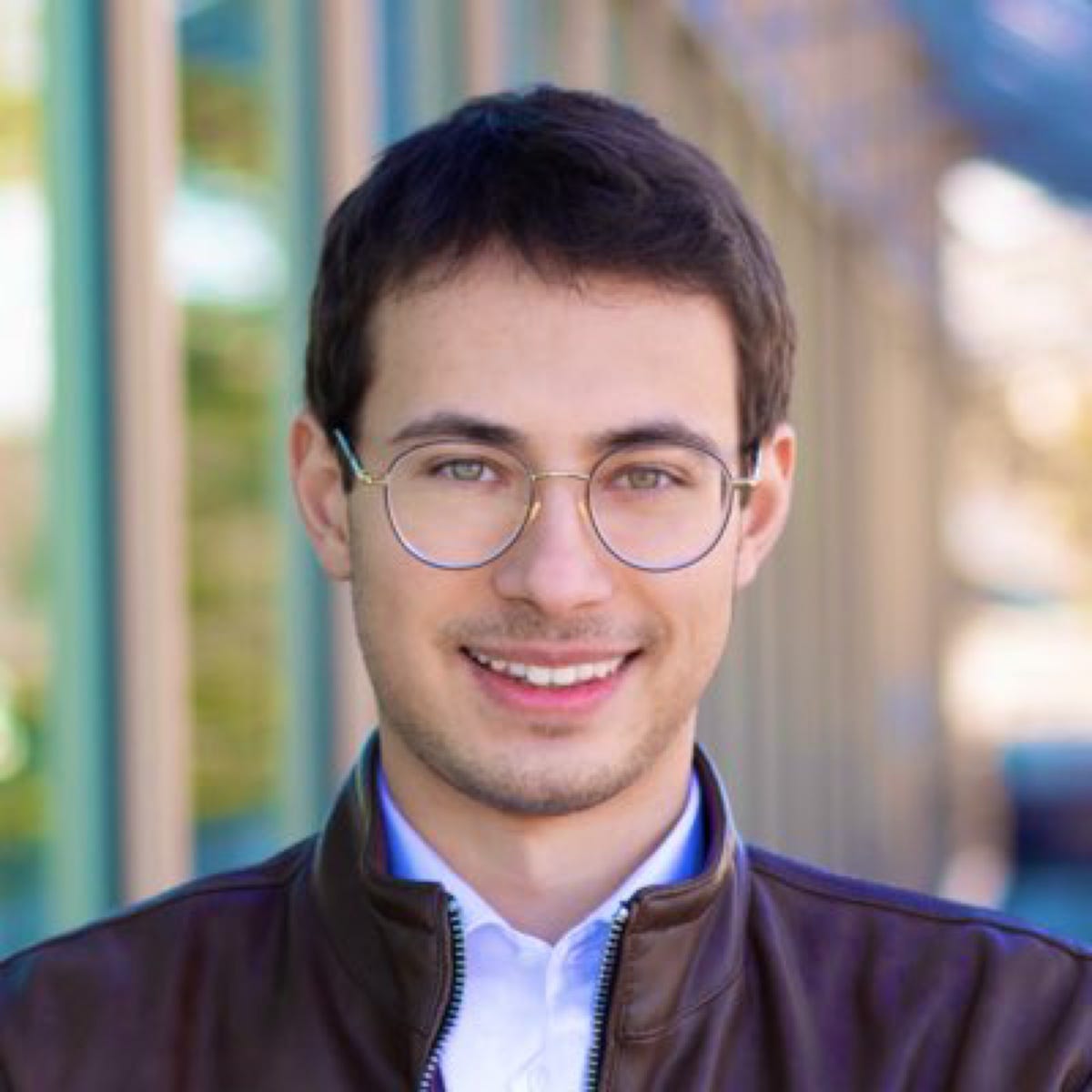 Kyle Collins – Medium