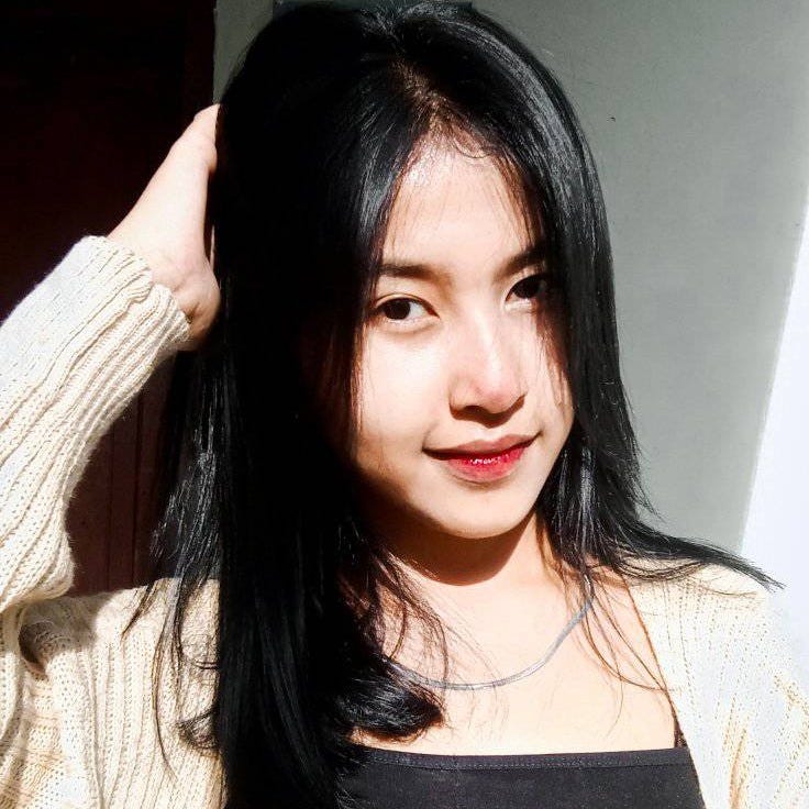 Sintia Simanjuntak – Medium