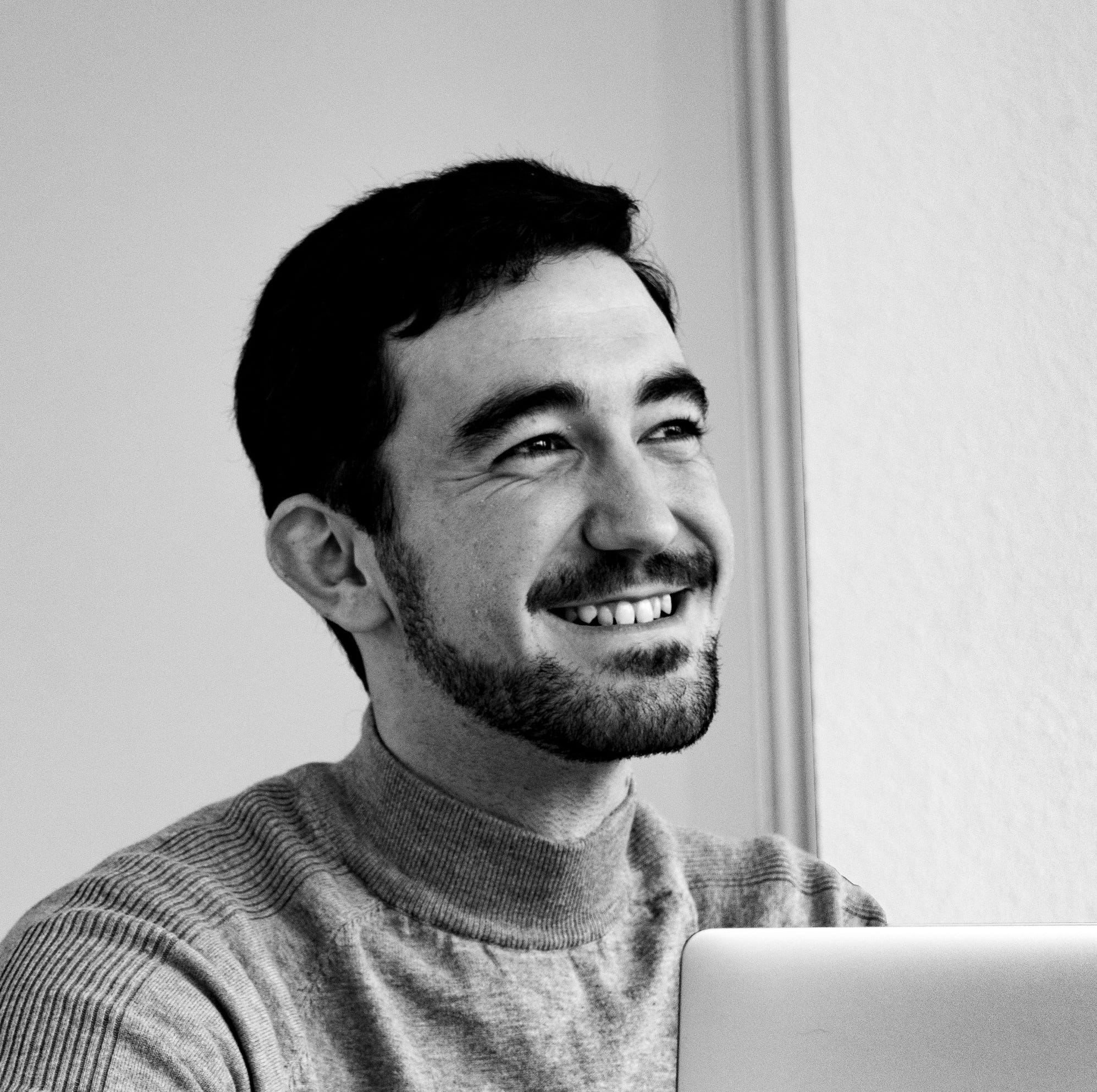Víctor López Di Carlo – Medium