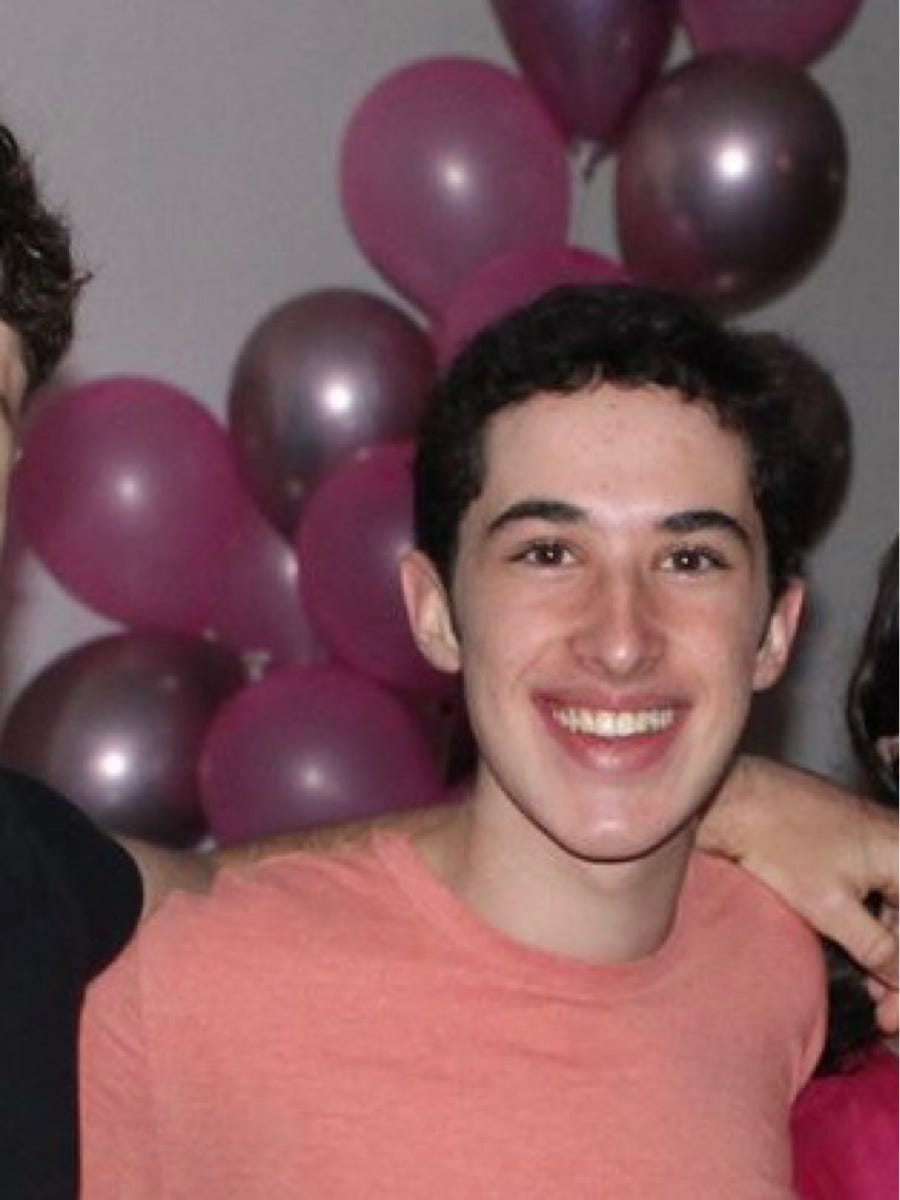 Henry Worcman Schmiliver – Medium