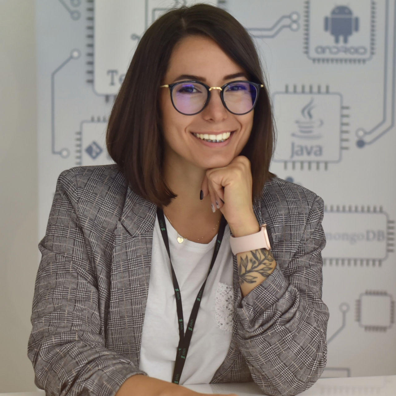 Dayana Petkova – Medium