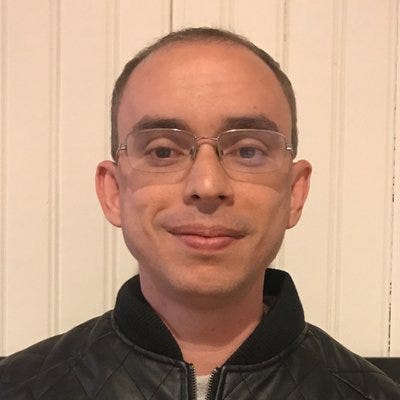 Felipe Rodrigues – Medium