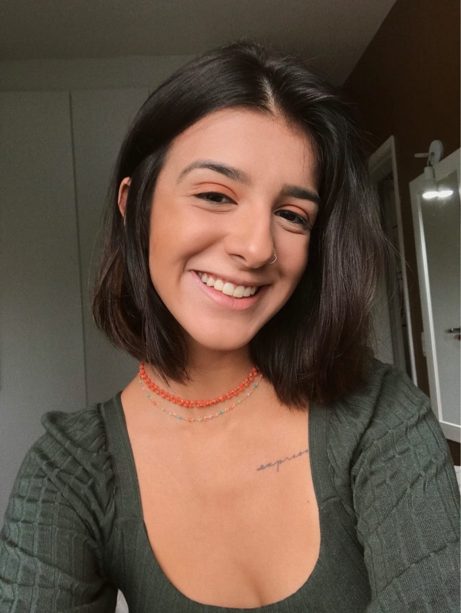 Laura Rocha – Medium