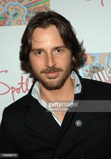 Jesse Keyes – Medium