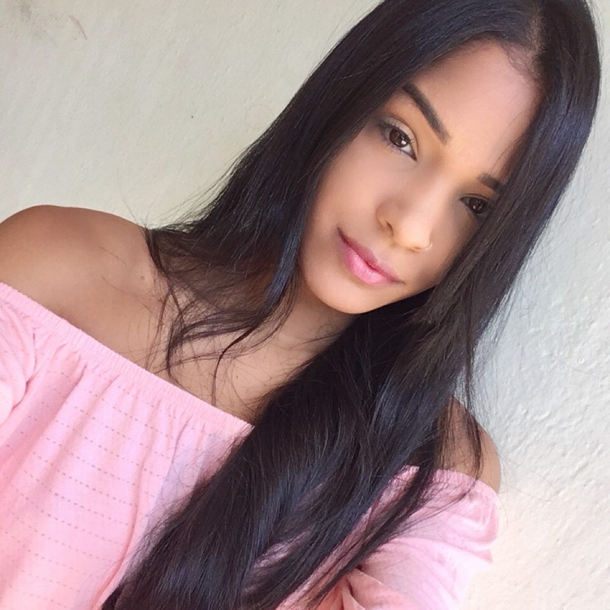 Gabriela Alves – Medium