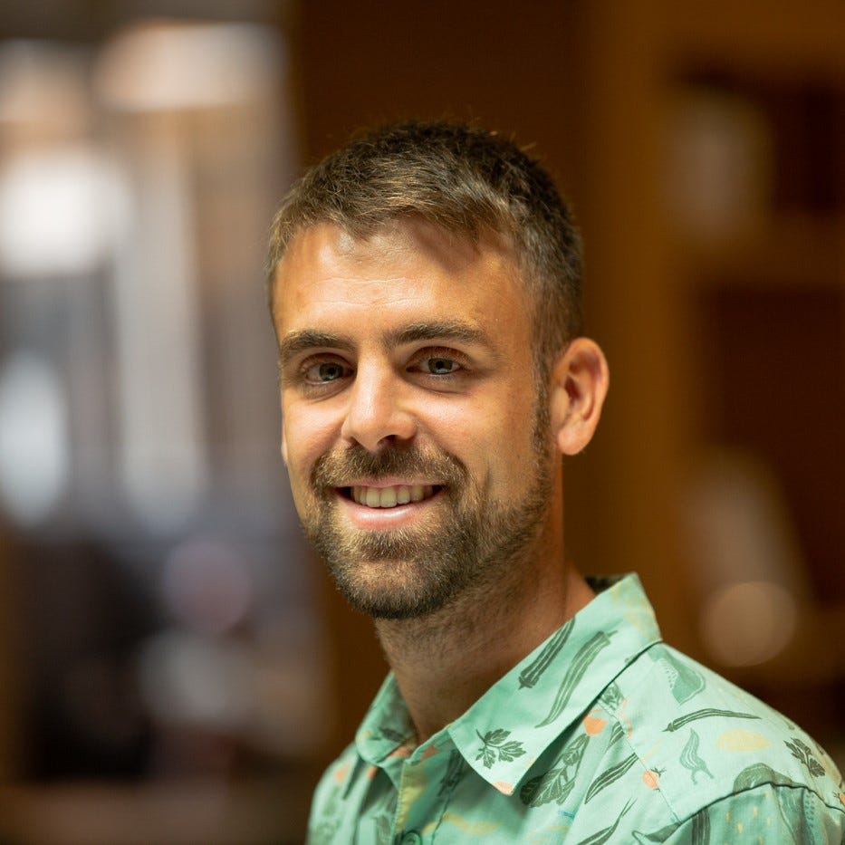 Víctor Pérez Berruezo – Medium