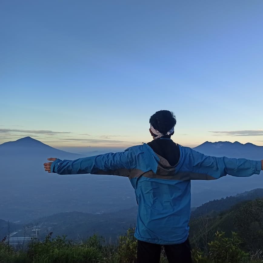 Rio Ananda Andriana – Medium
