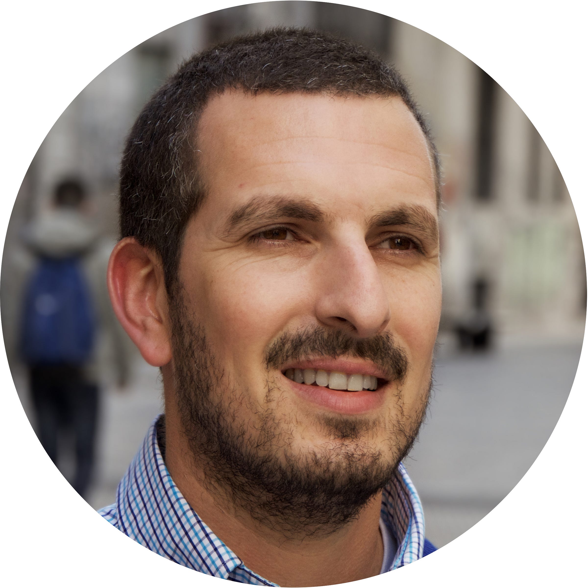 Pablo Andres Costa – Medium