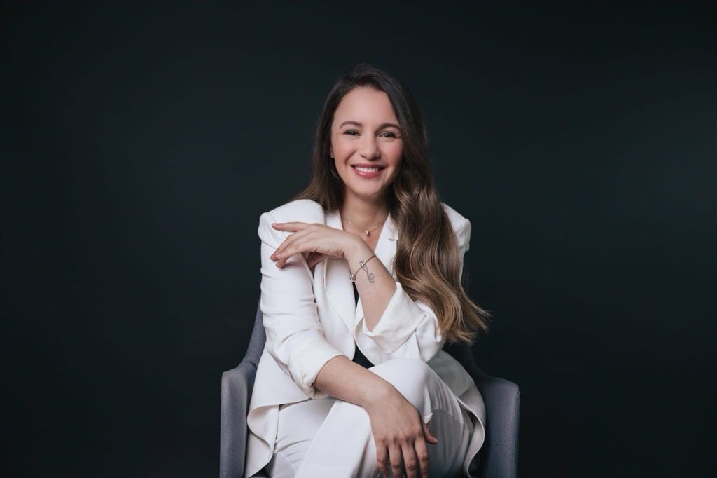 Tania Azevedo – Medium