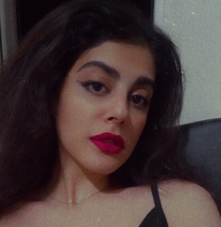 Zeinab Izadi – Medium