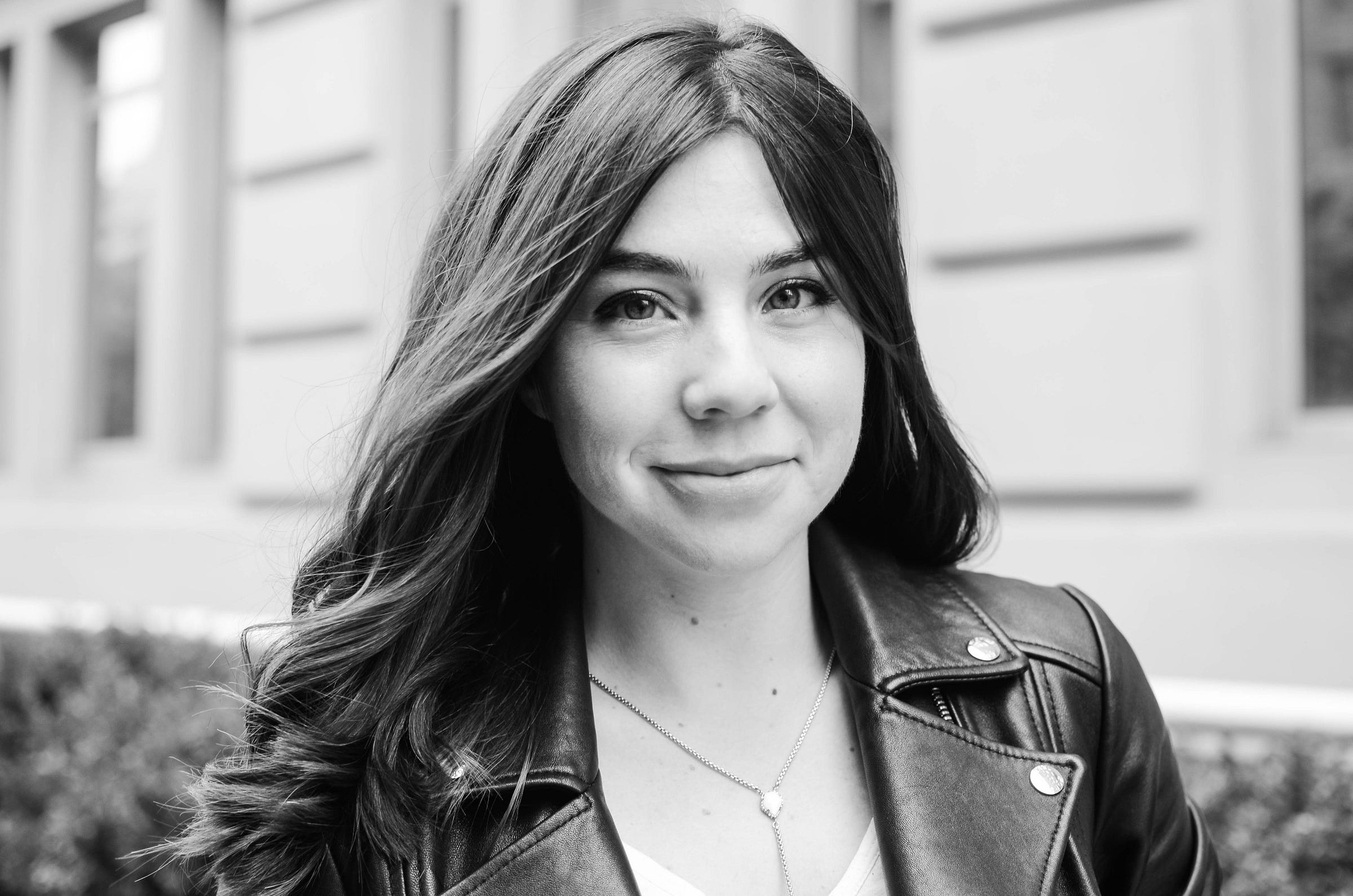 Cynthia Bell McGillis – Medium