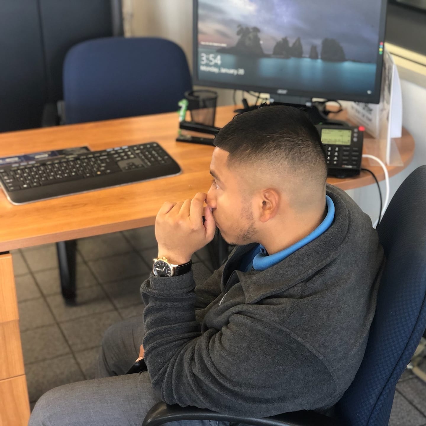 Robinson Yax – Medium