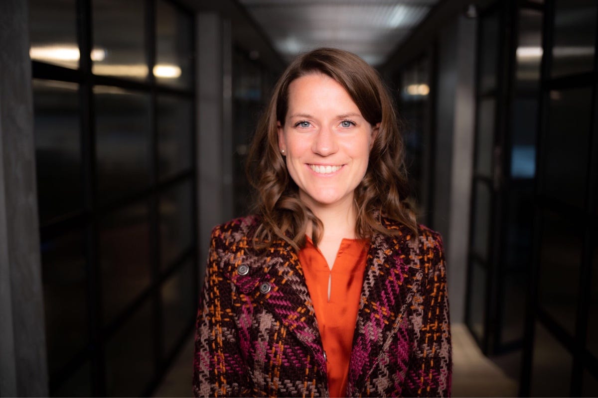 Eva Murray – Medium