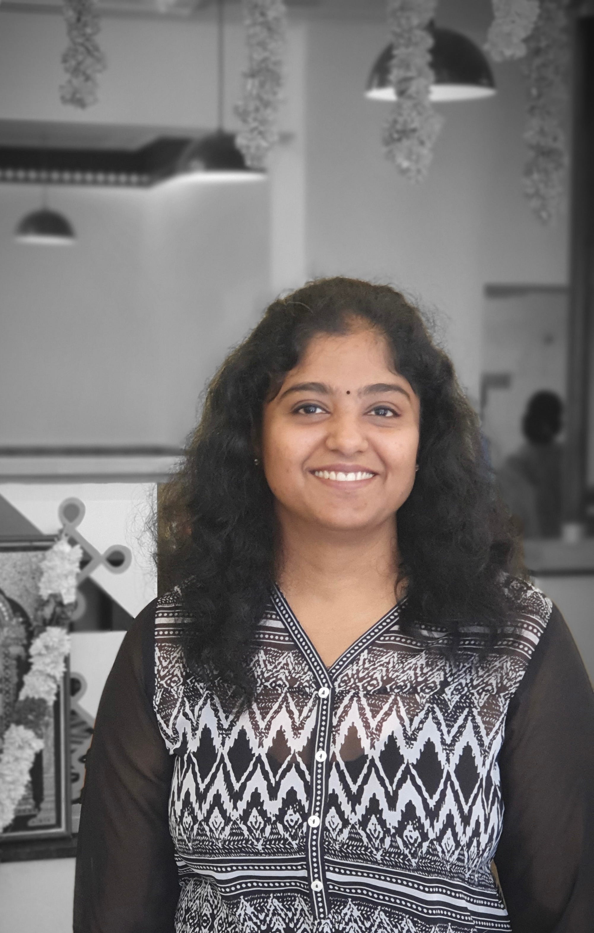 Aarthy Rajnikanth – Medium