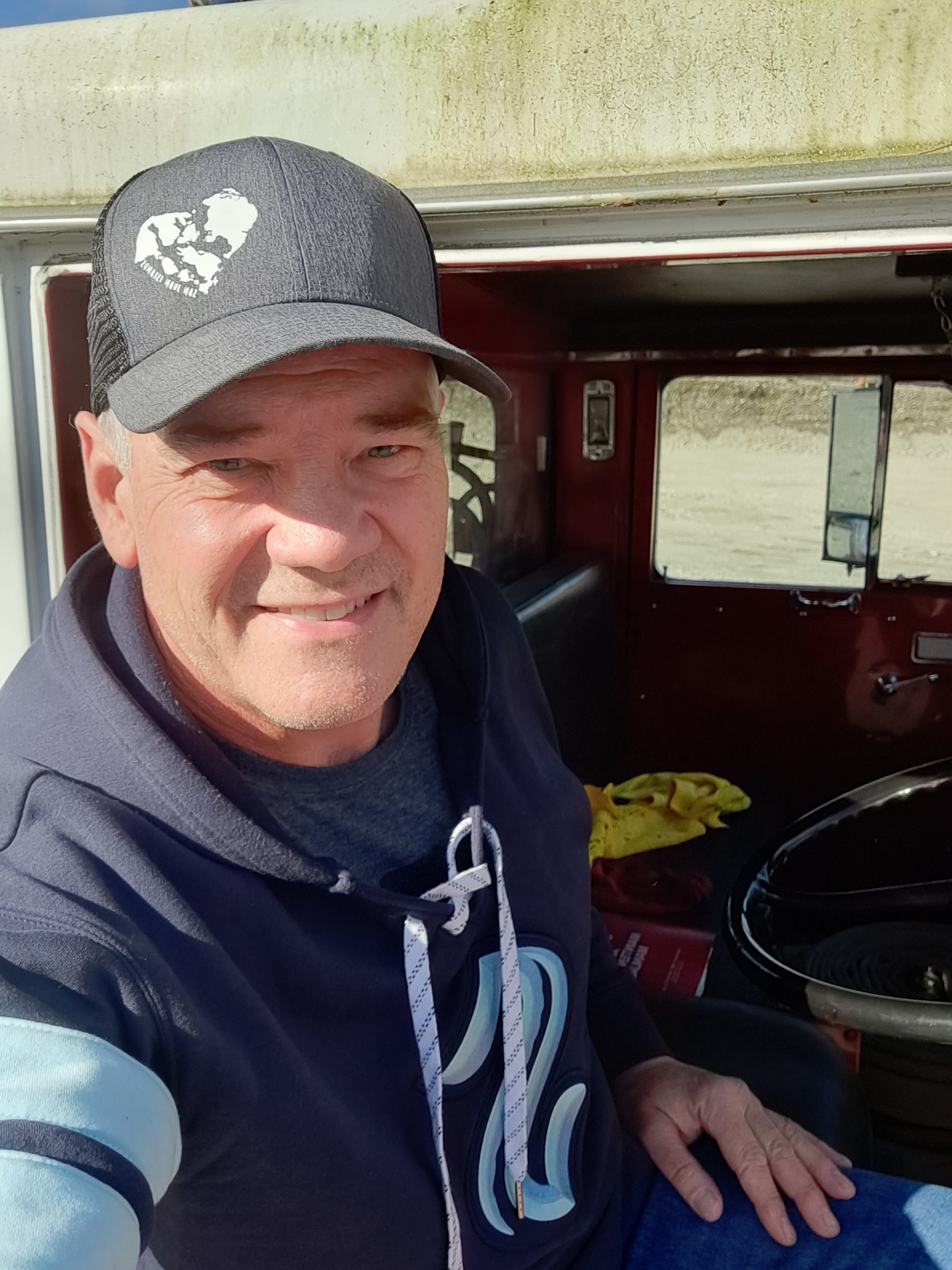 Steve Hinton – Medium