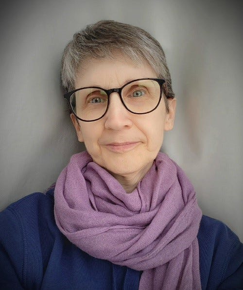 Stella Tucker, BA (Ed), ATh – Medium