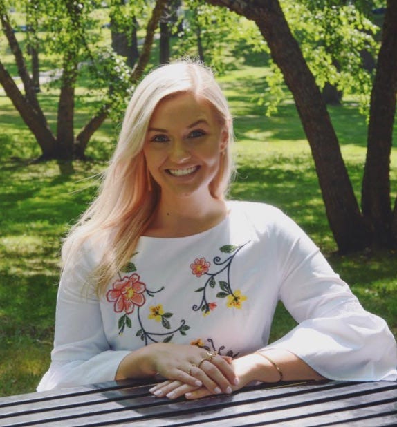 Karly Van Boxel – Medium