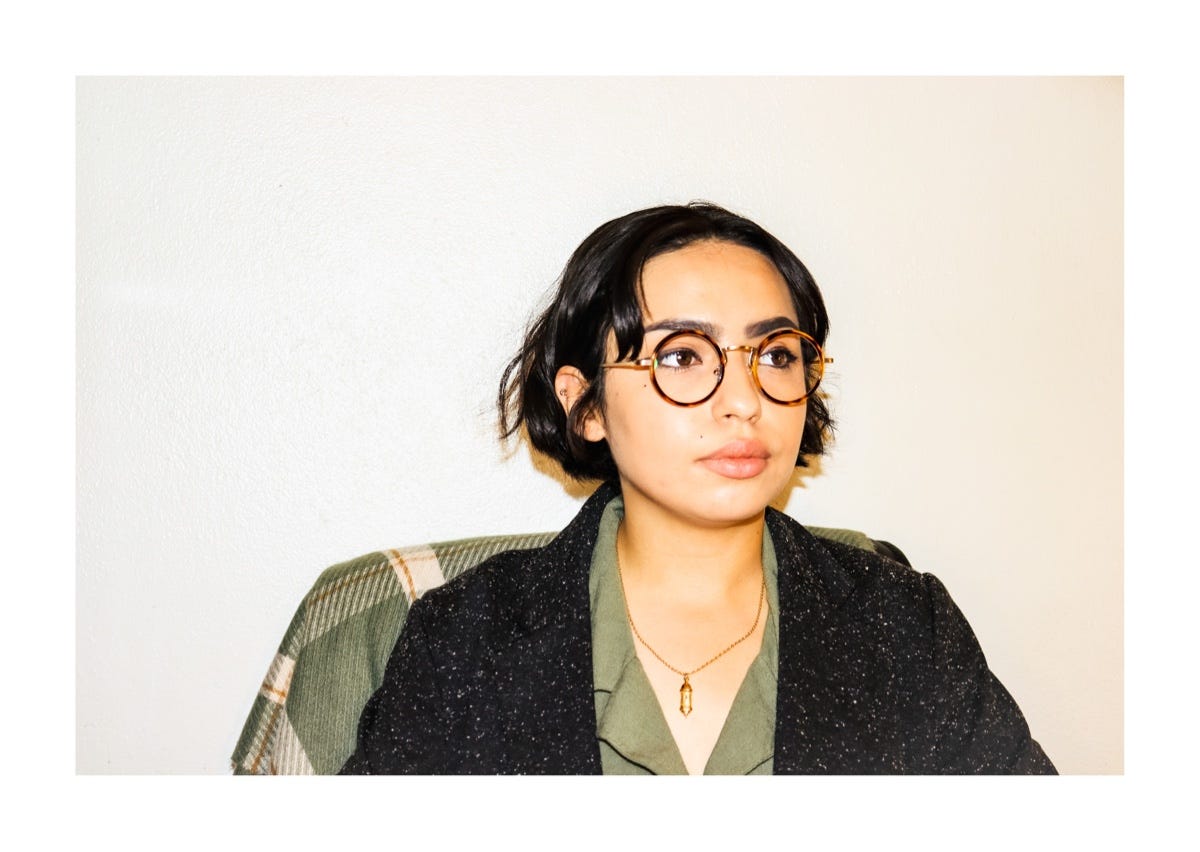 Robin Lee – Medium