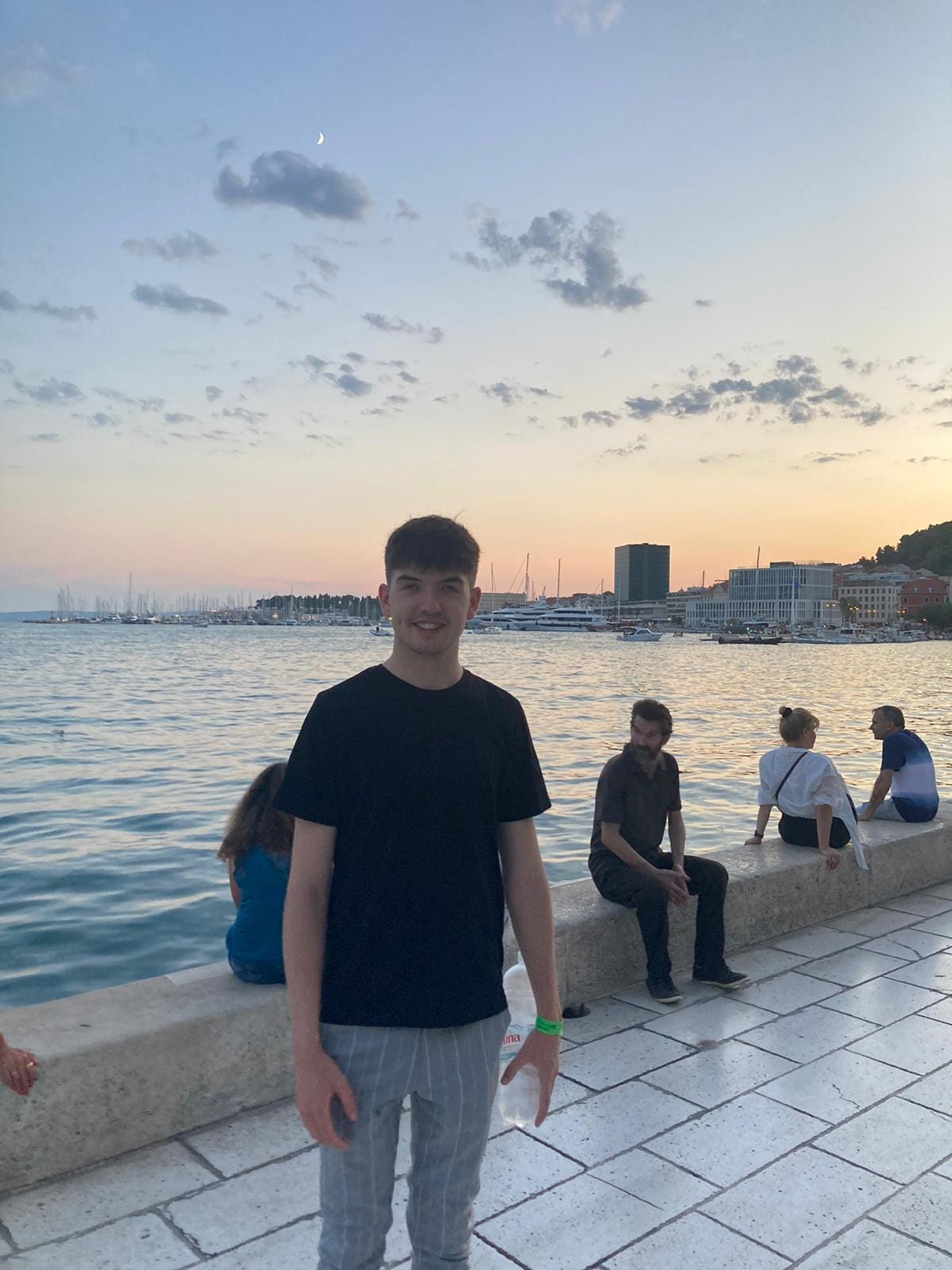 Conor Cassidy – Medium