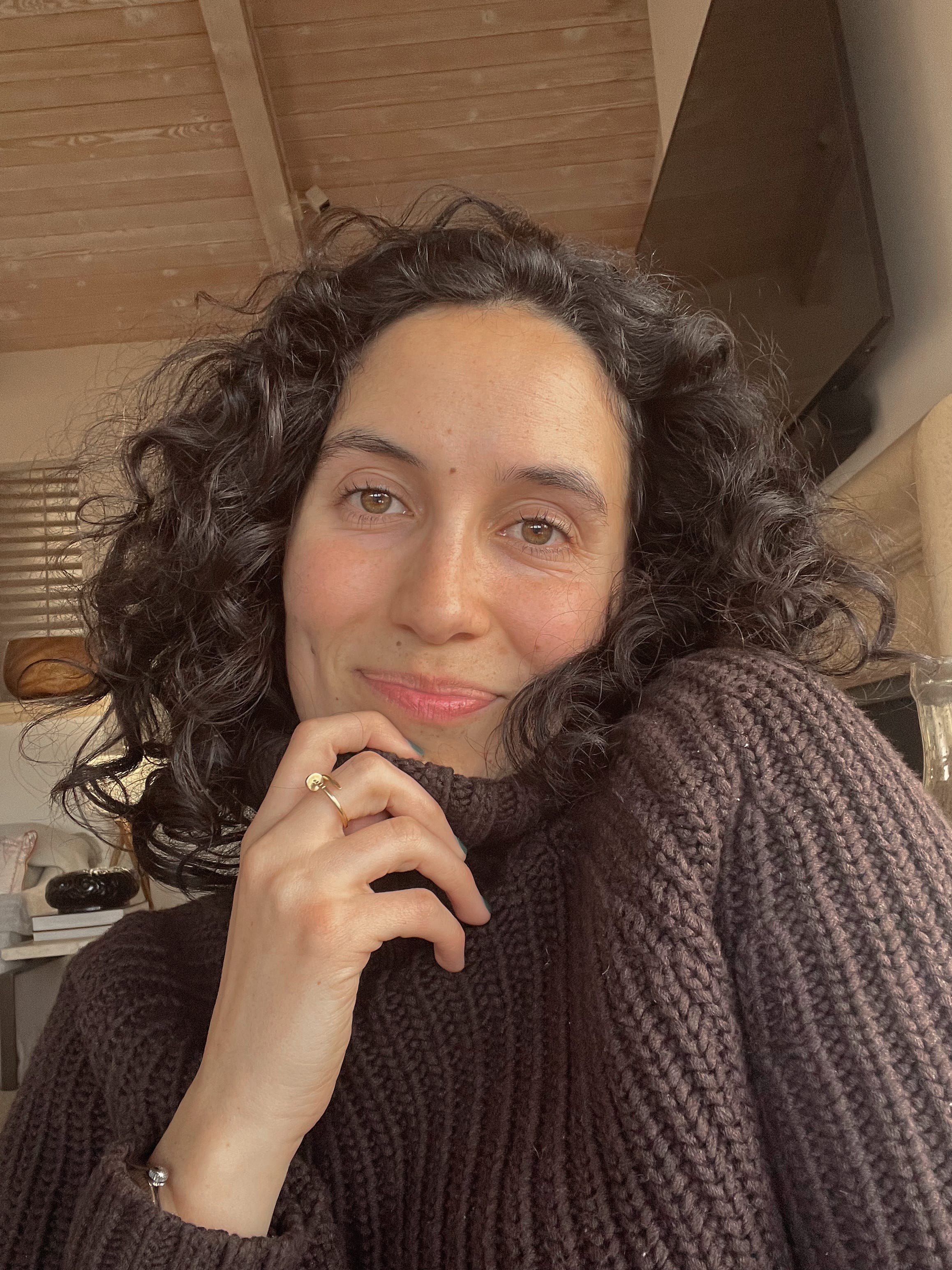 The Modern Medium, Alexandra Shelly – Medium