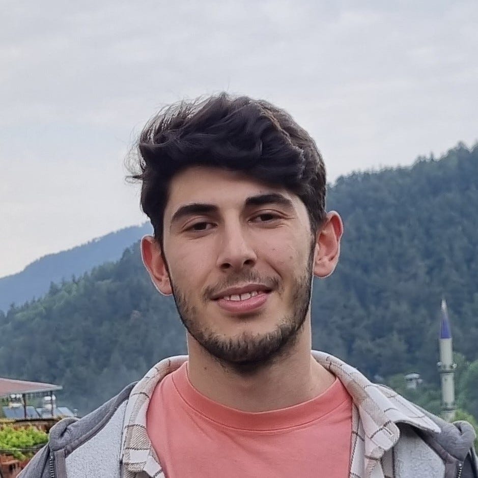 Deniz Çelik – Medium