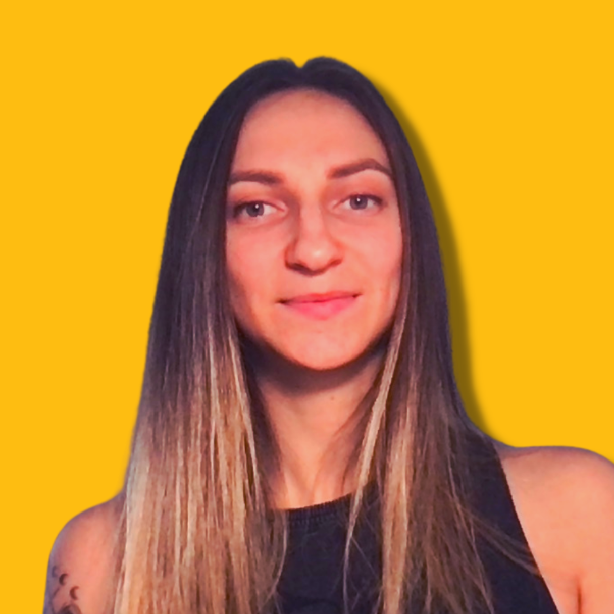 Aleksandra Kunitskaia – Medium
