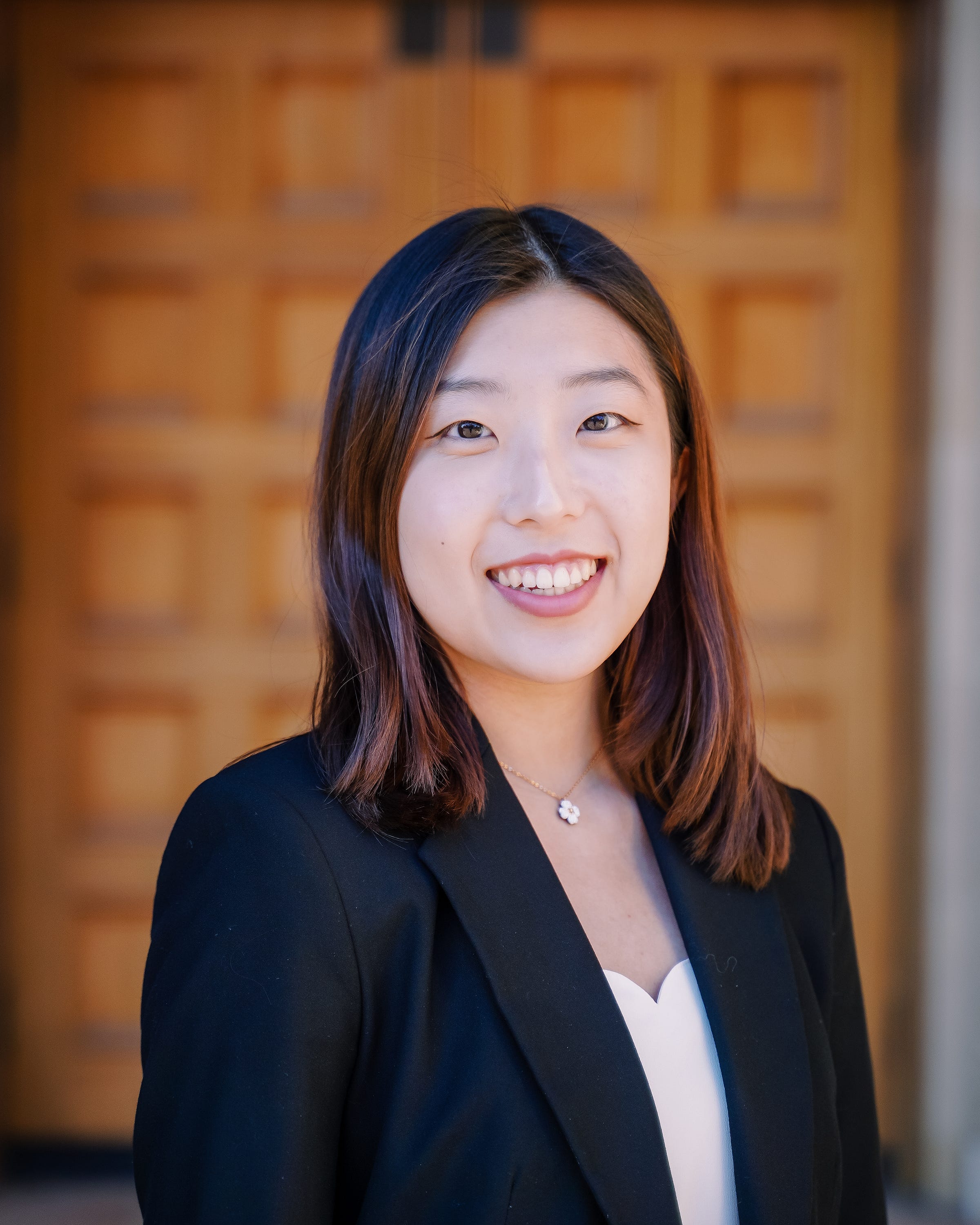 Jiin Kim – Medium