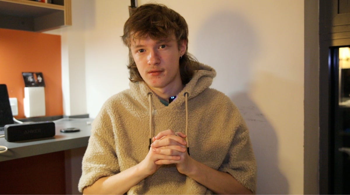Daniel Caddick – Medium