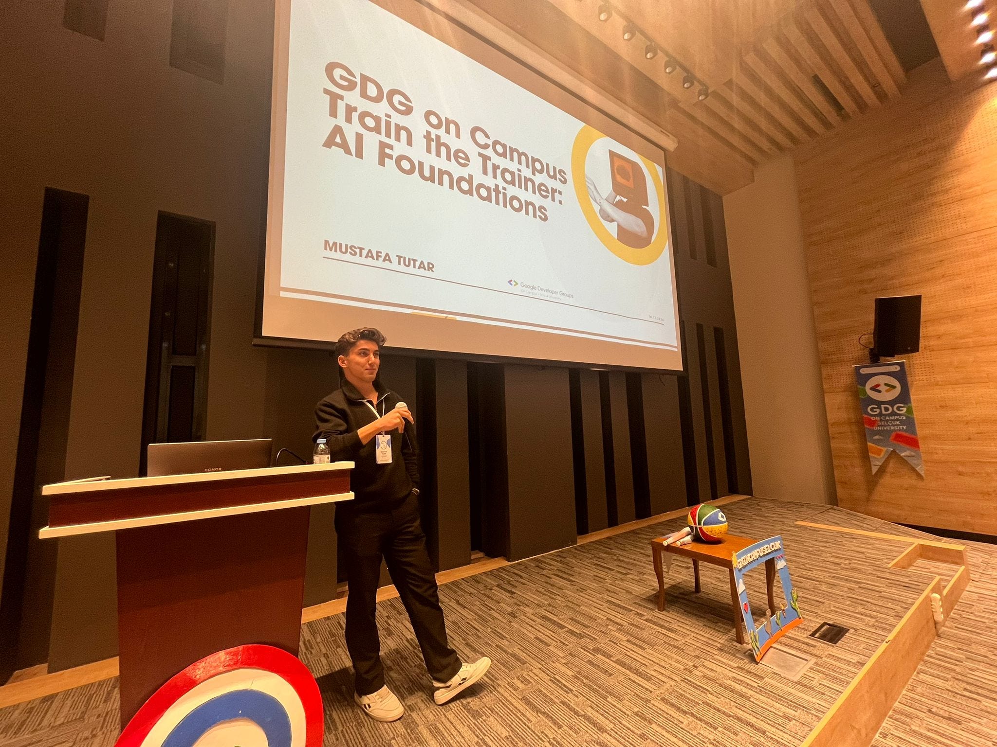 Mustafa Tutar – Medium