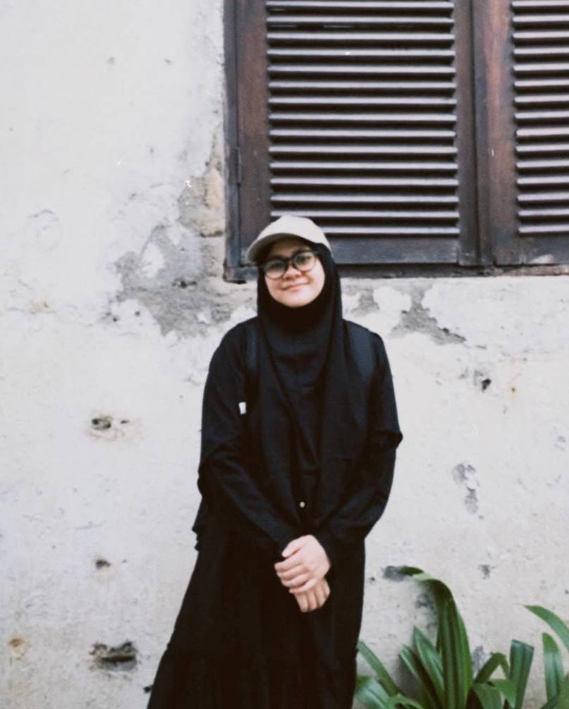 Kamila Jasmine – Medium