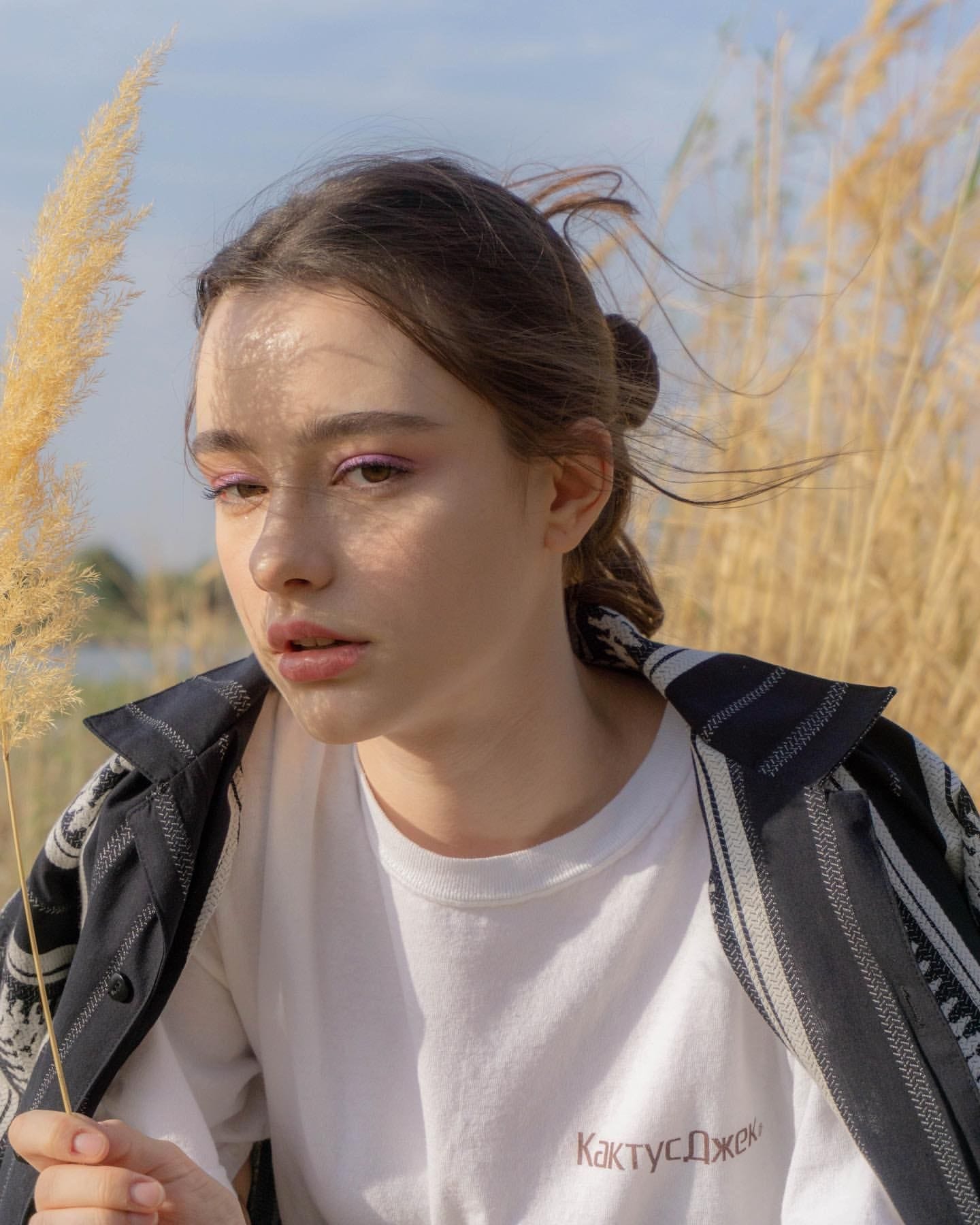 Mary Teague – Medium