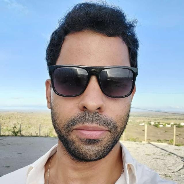 Luan Santos – Medium