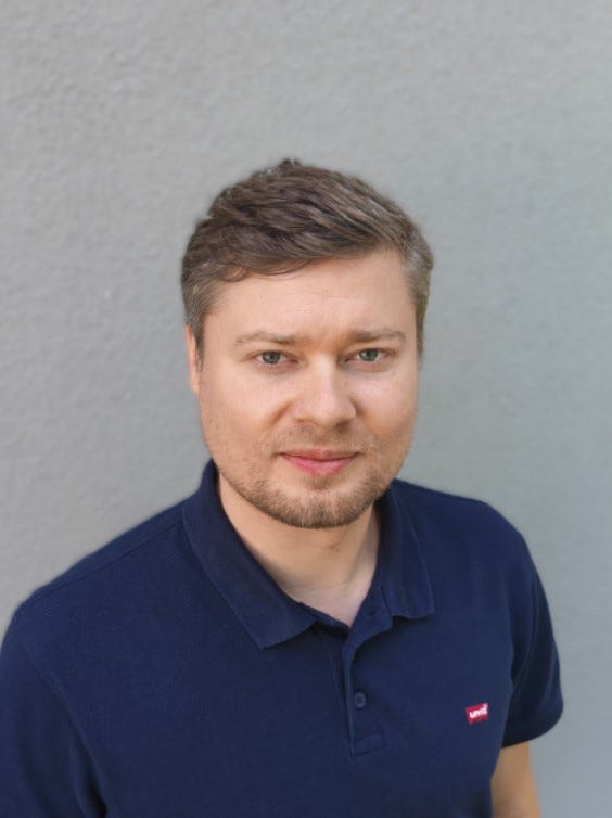 Maciej Zalwert – Medium