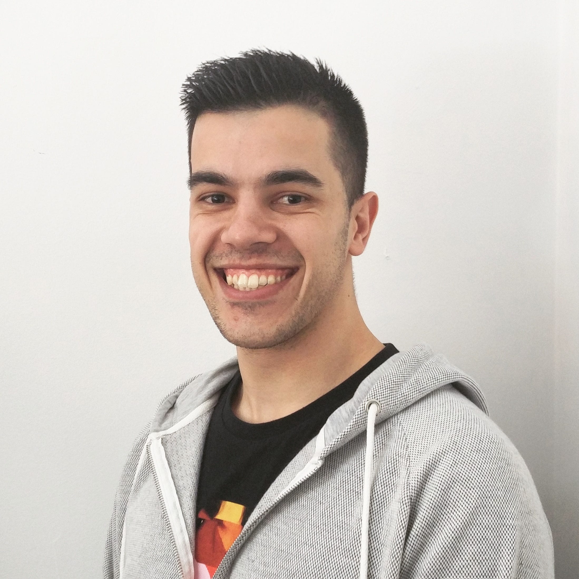 Luís Salvador – Medium