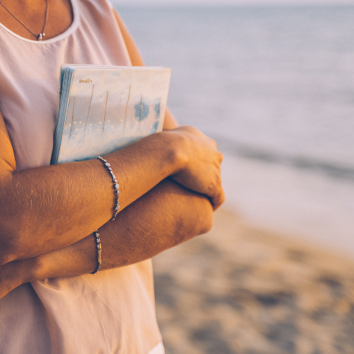 MJ Flick - Writer - Designer - Beach lover – Medium